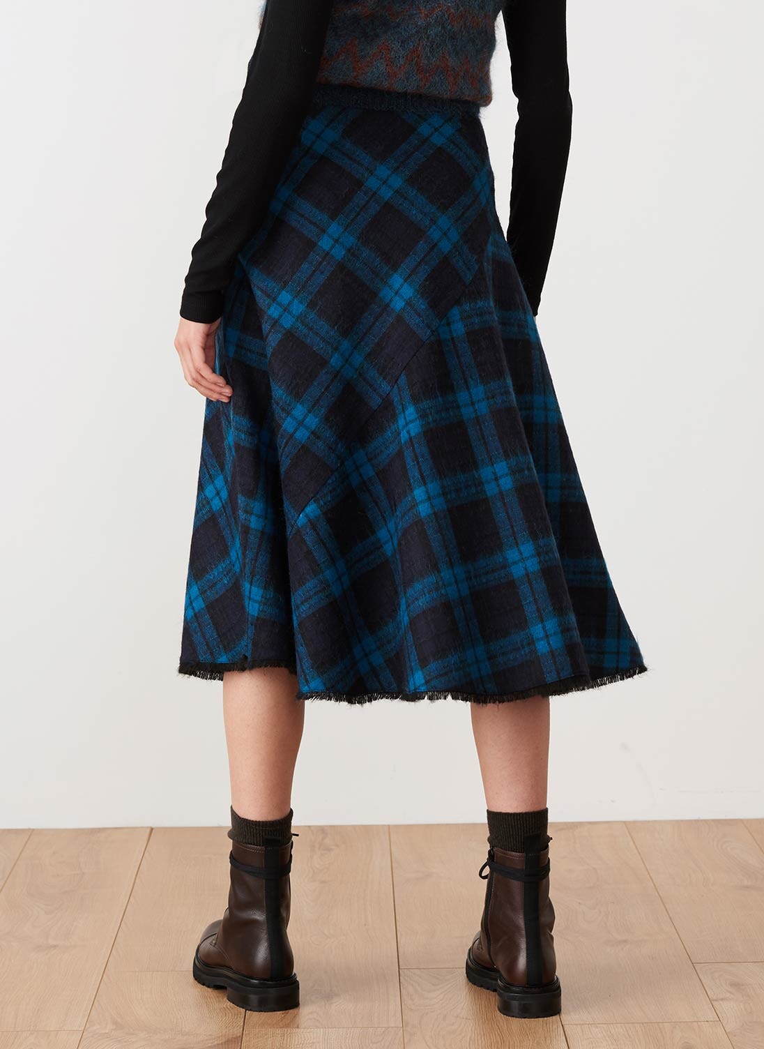 Midnight & Marine Scottish Mohair Wool Checked Skirt | Midi & Maxi | Brora