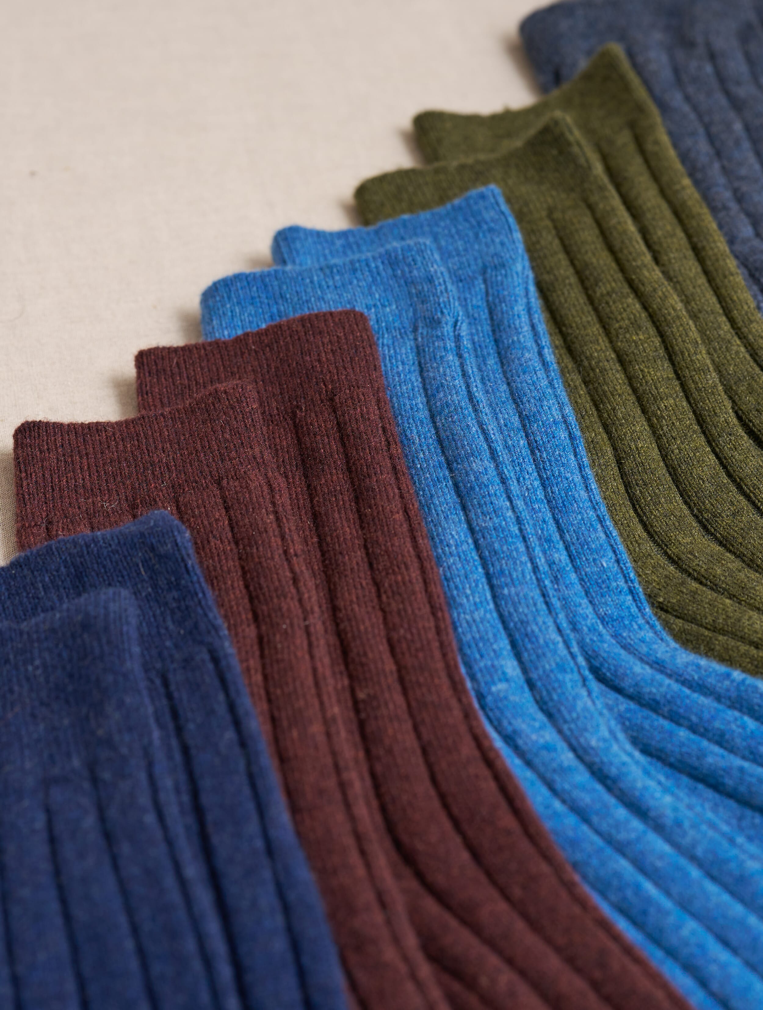 Men's Scottish Cashmere Socks | Men's Accessories | Brora