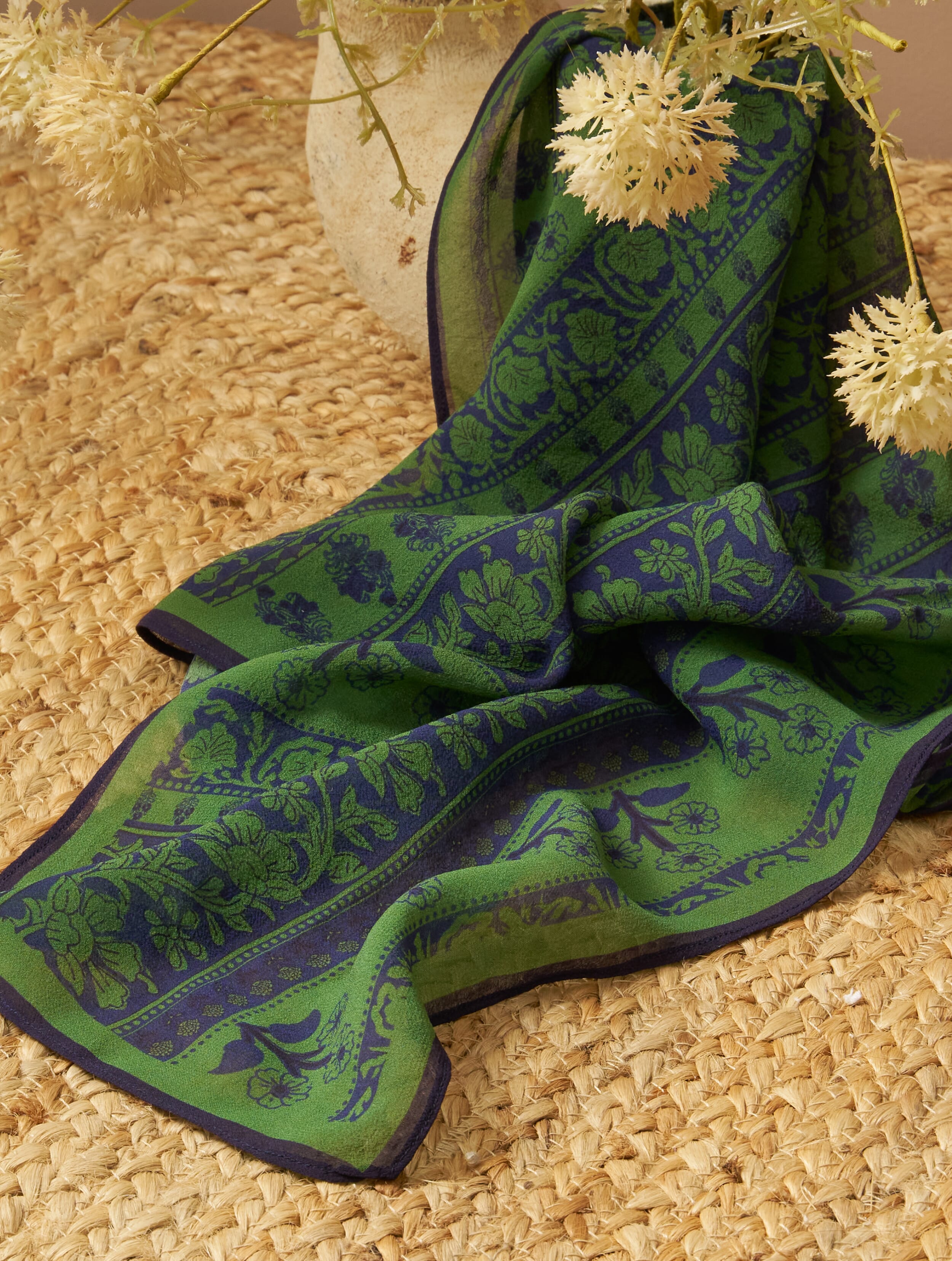 Scarves and Stoles | Cashmere, Silk & Wool Stoles | Brora