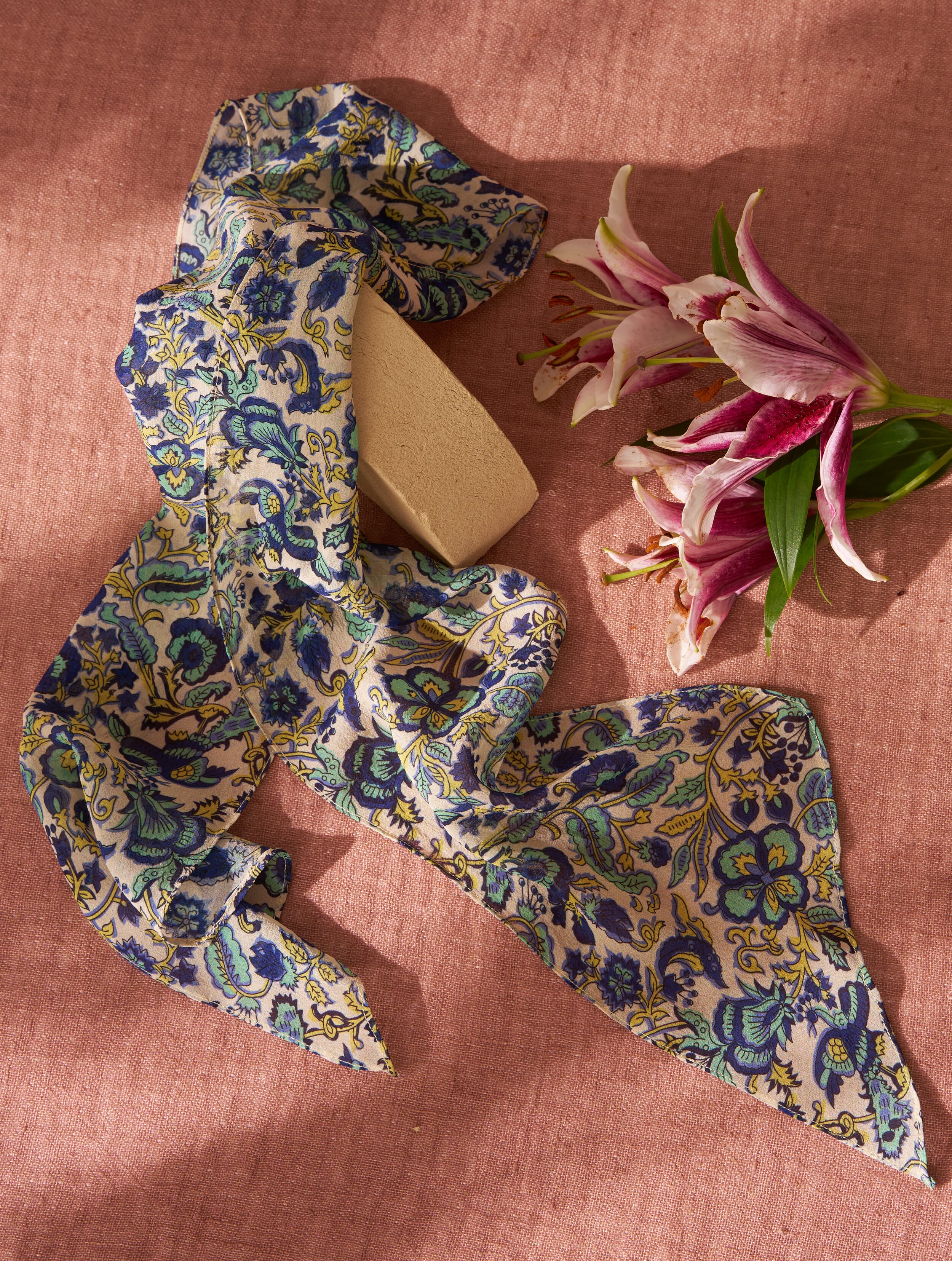 Scarves and Stoles | Cashmere, Silk & Wool Stoles | Brora