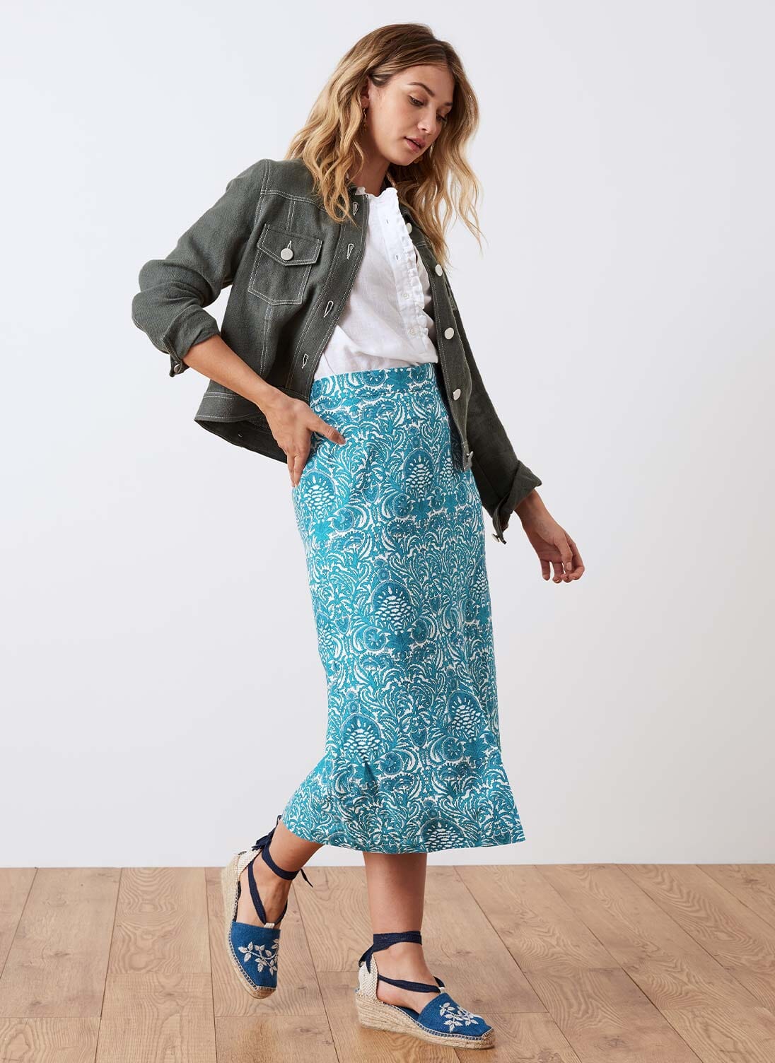 Ocean Botanical Print Linen Skirt | Women's Skirts | Brora