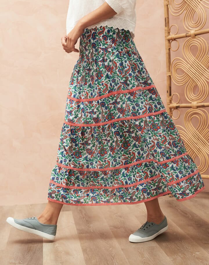 Silk Cotton Floral Vine Tiered Skirt in Marigold & Apple | Brora