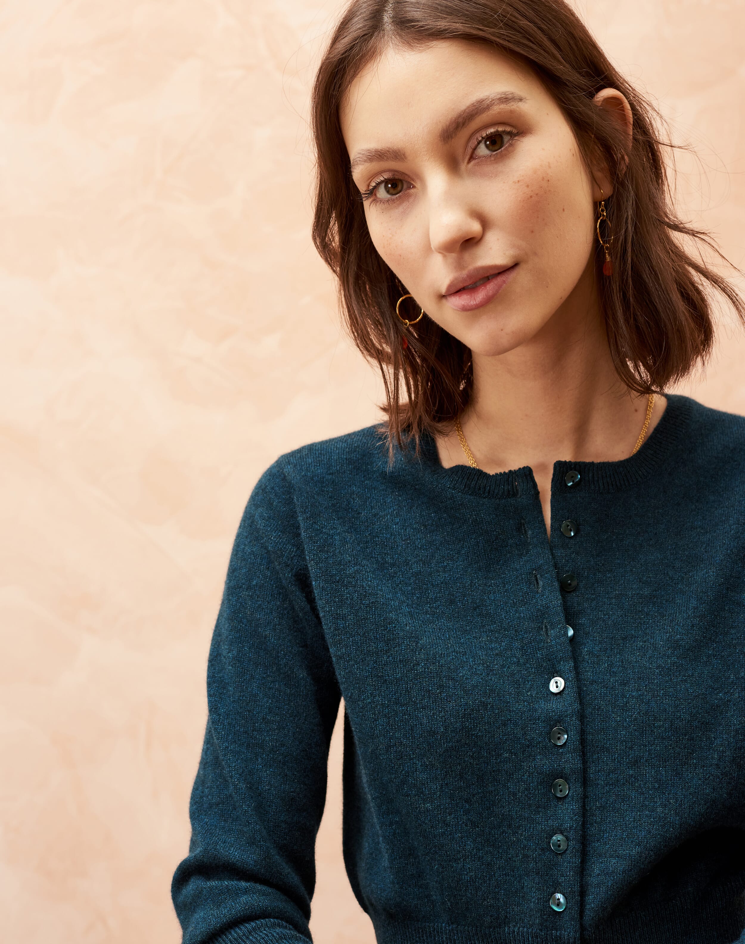 Scottish Cashmere Cropped Cardigan in Raven | Brora