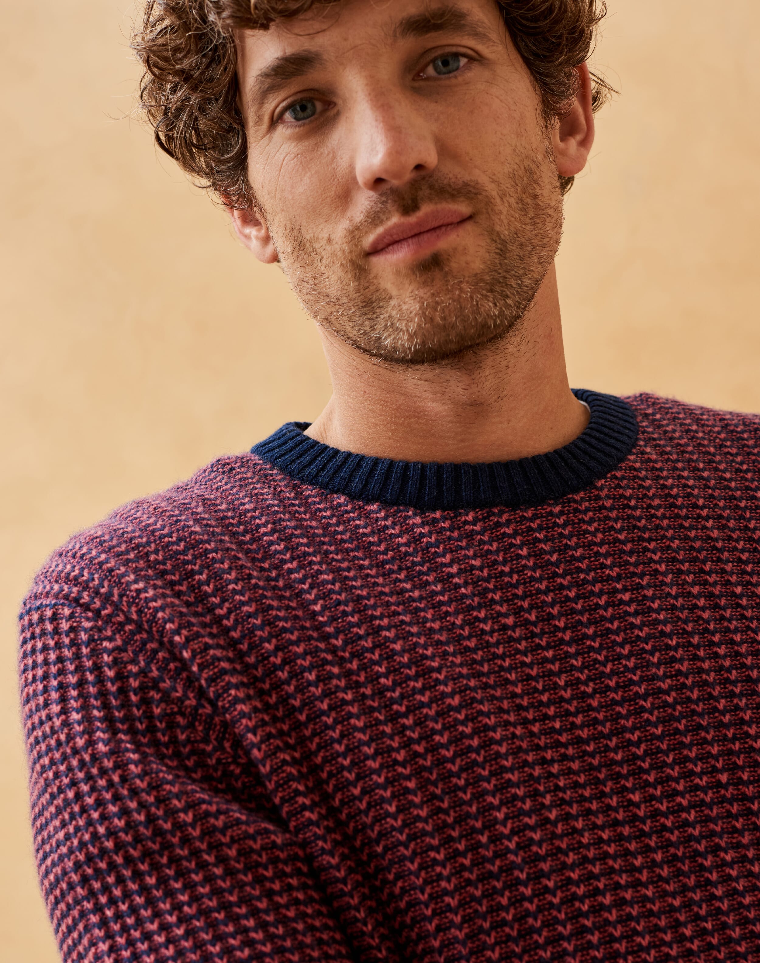 Navy & Pink Cashmere Two Tone Jumper | Men's Jumpers | Brora Fashion