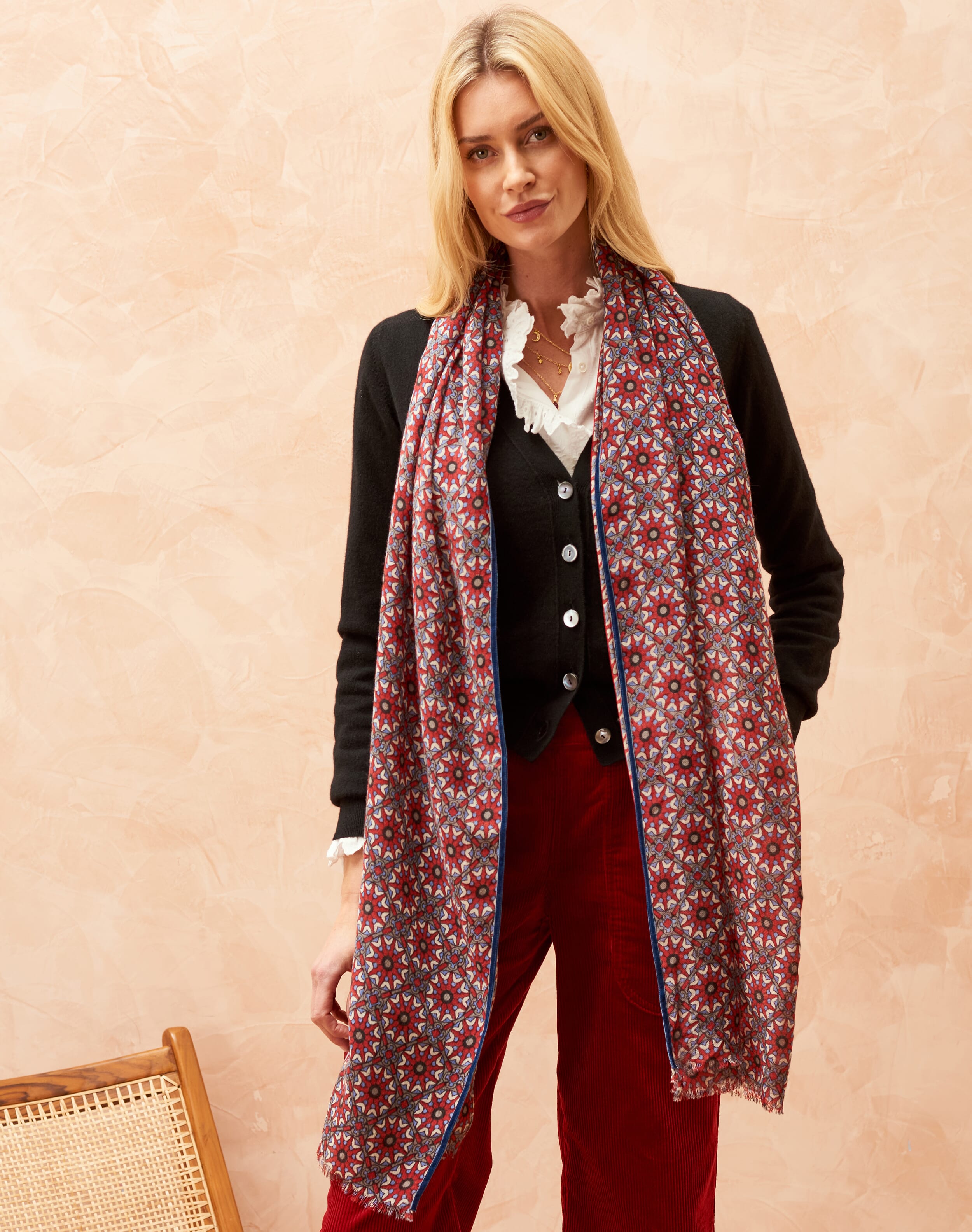 Scarves and Stoles | Cashmere, Silk & Wool Stoles | Brora