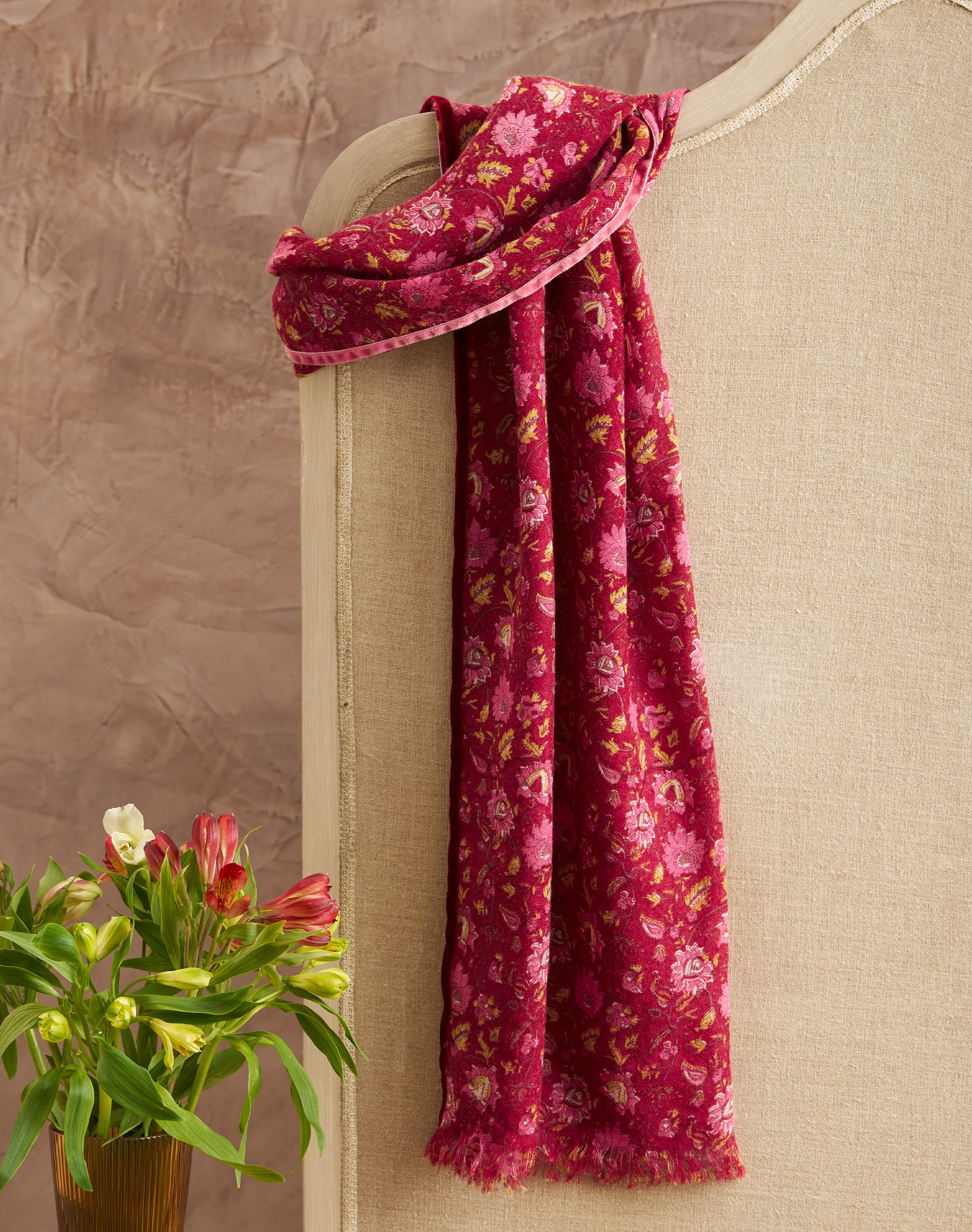 Scarves and Stoles | Cashmere, Silk & Wool Stoles | Brora