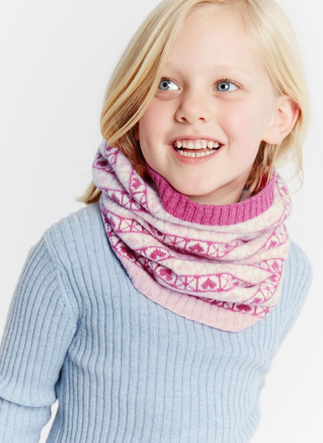 Cashmere Hearts & Kisses Snood | Brora.co.uk