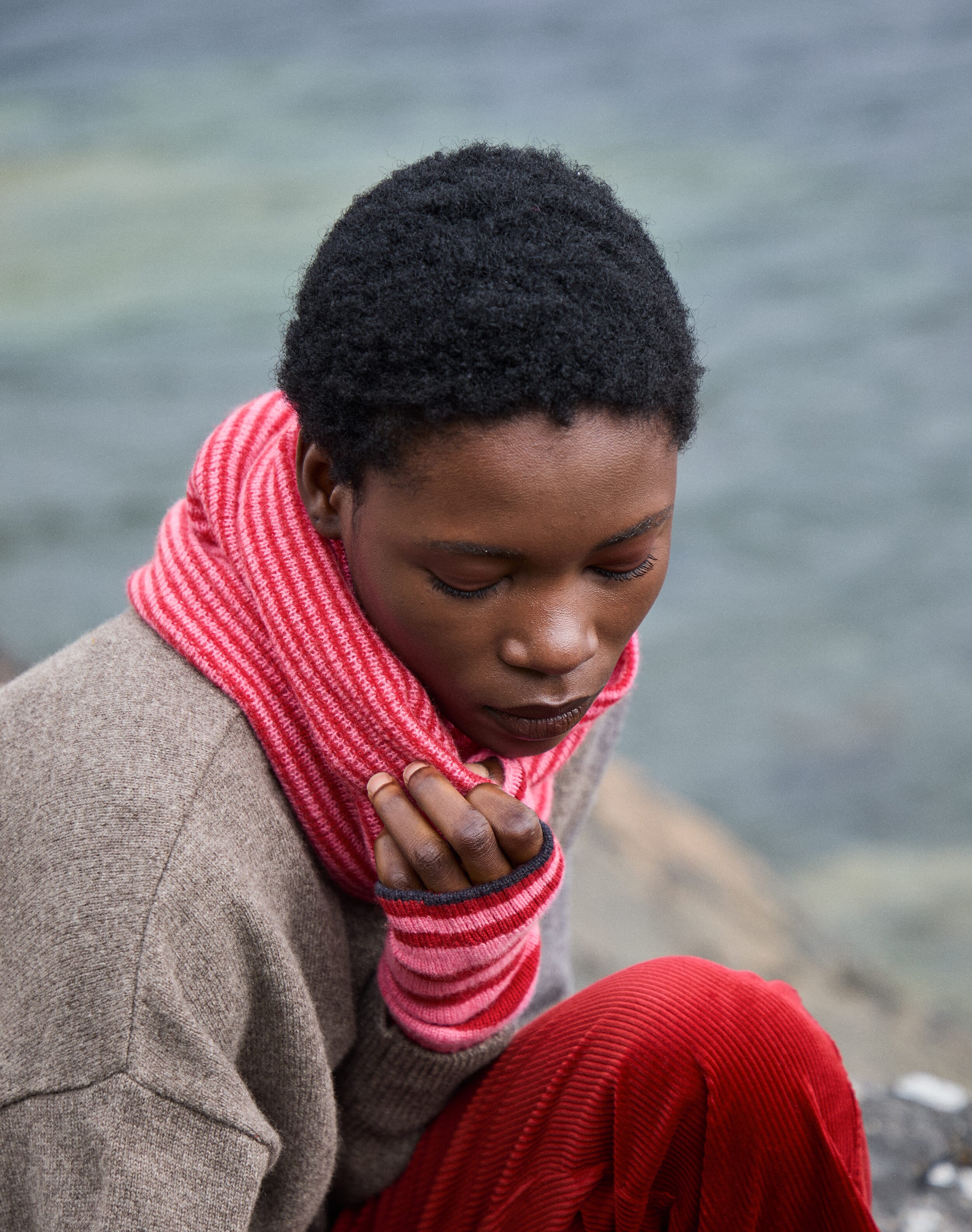 Scottish Cashmere Gauzy Stripe Snood in Peony & Garnet