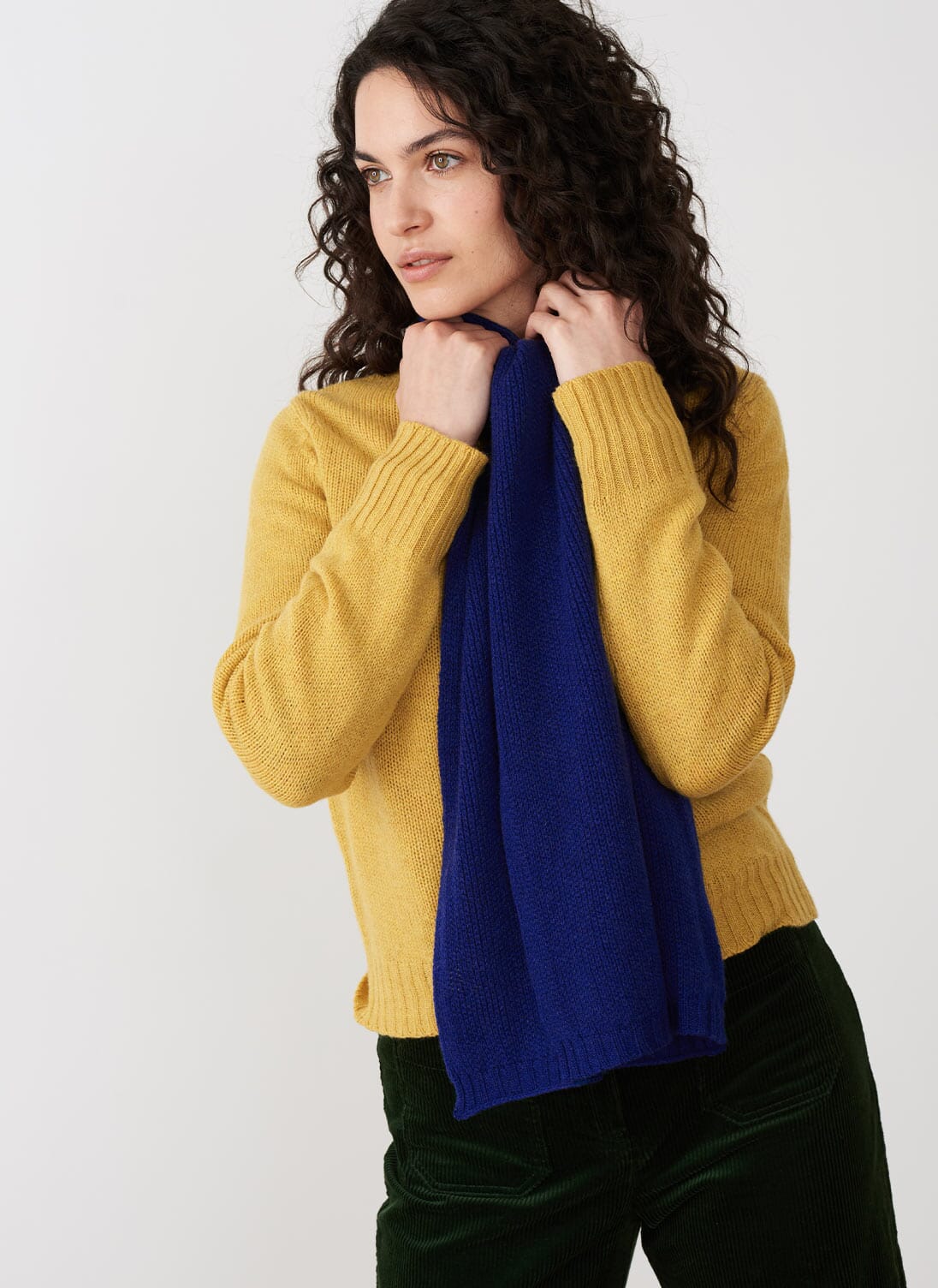 Cobalt Cashmere Knitted Scarf | Cashmere Scarves | Brora