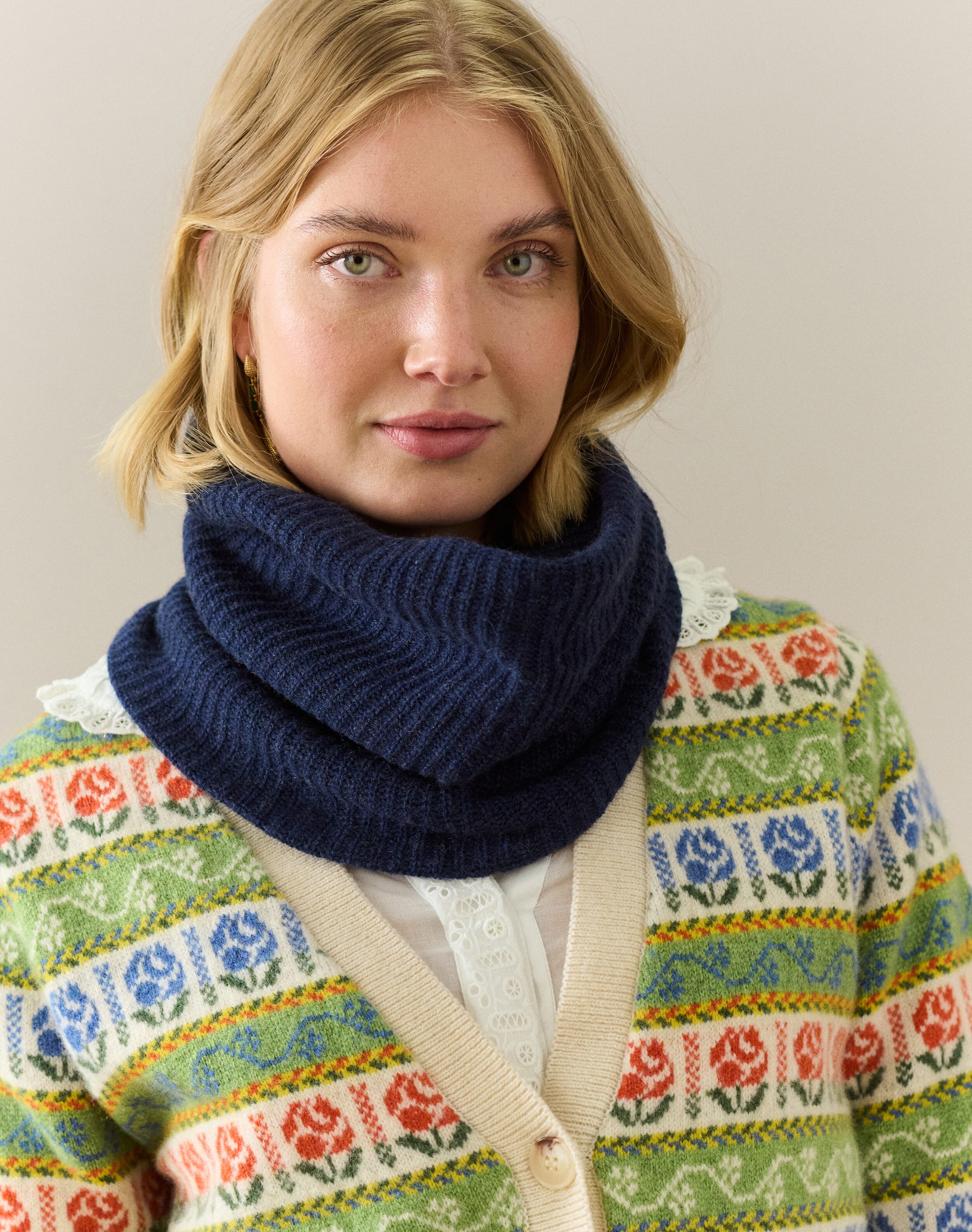 Scarves and Stoles | Cashmere, Silk & Wool Stoles | Brora