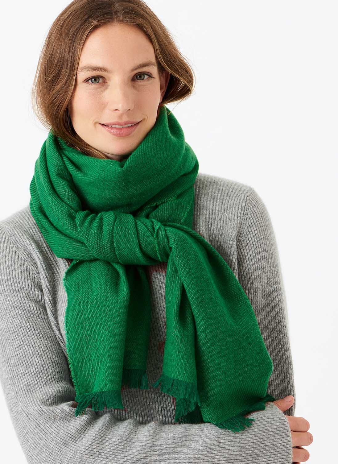 Emerald Cashmere Stole | Cashmere Scarves & Stoles | Brora