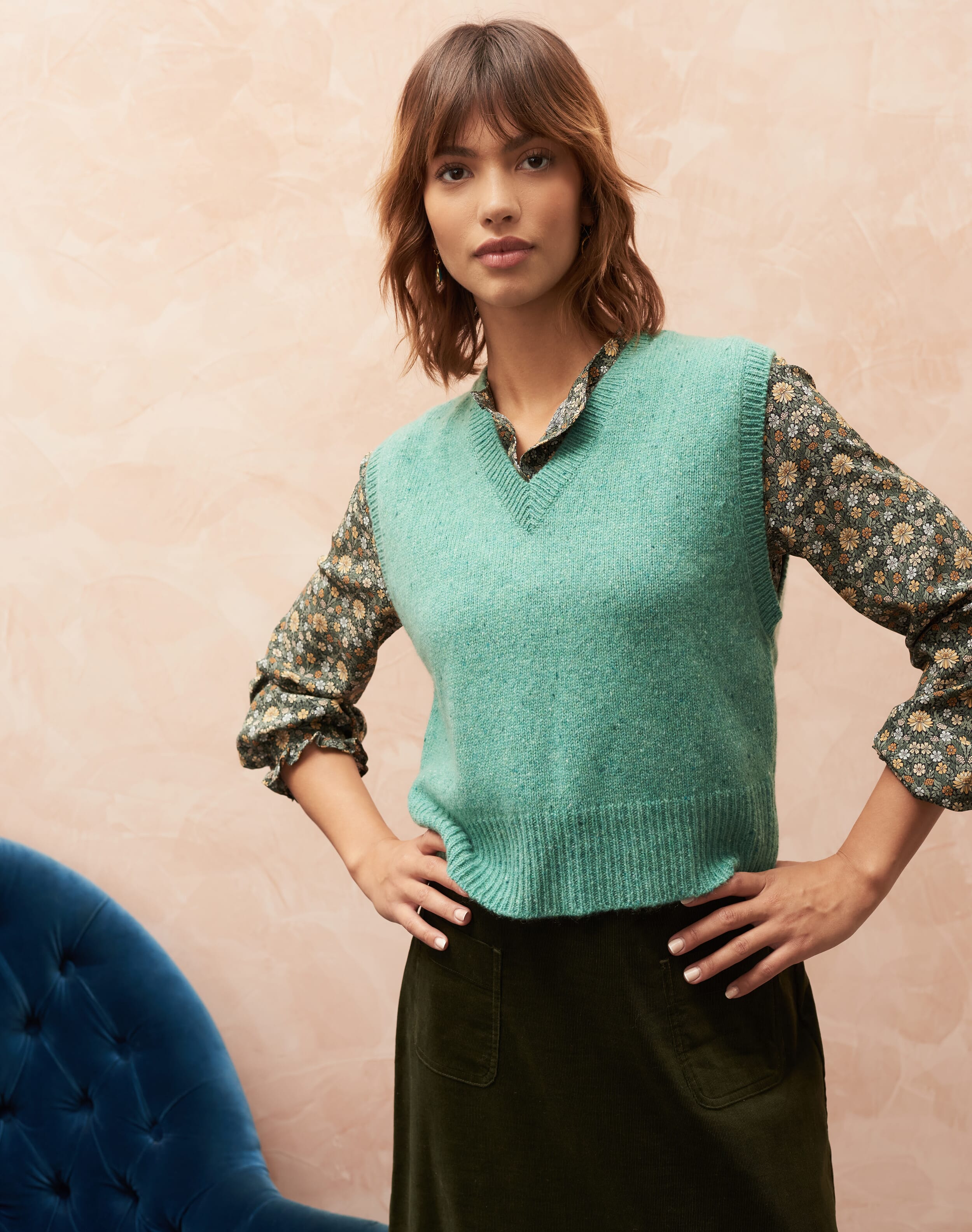 Cashmere Donegal V Neck Tank in Jade | Knitwear | Brora