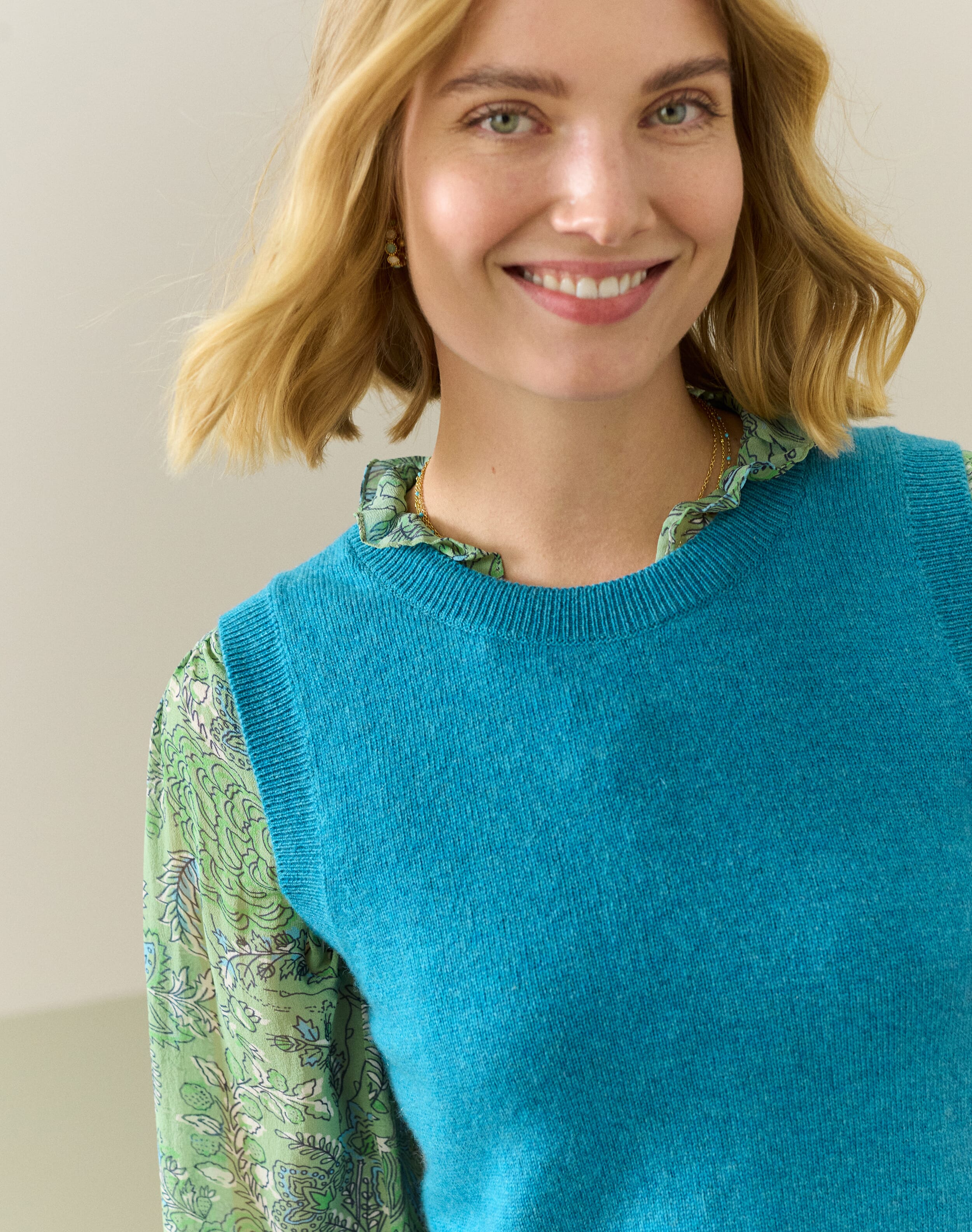 Cashmere Tank in Kingfisher | Women's Knitwear | Brora Fashion