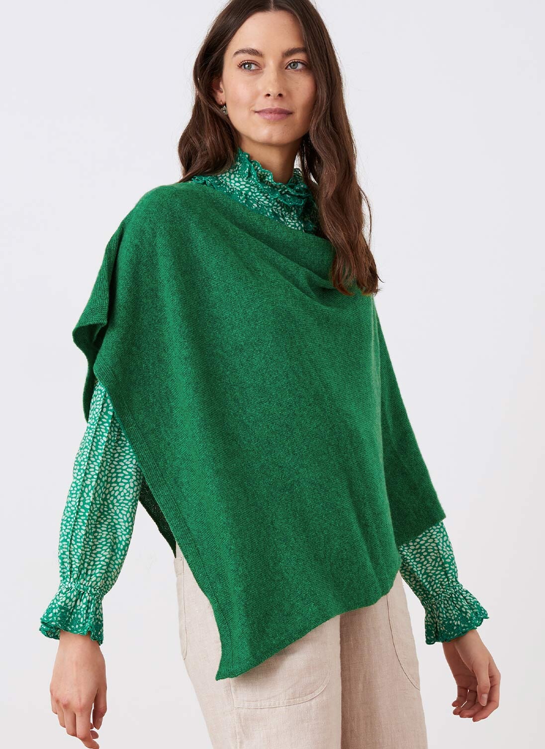Emerald Cashmere Gauzy Knit Poncho | Capes & Ponchos | Brora