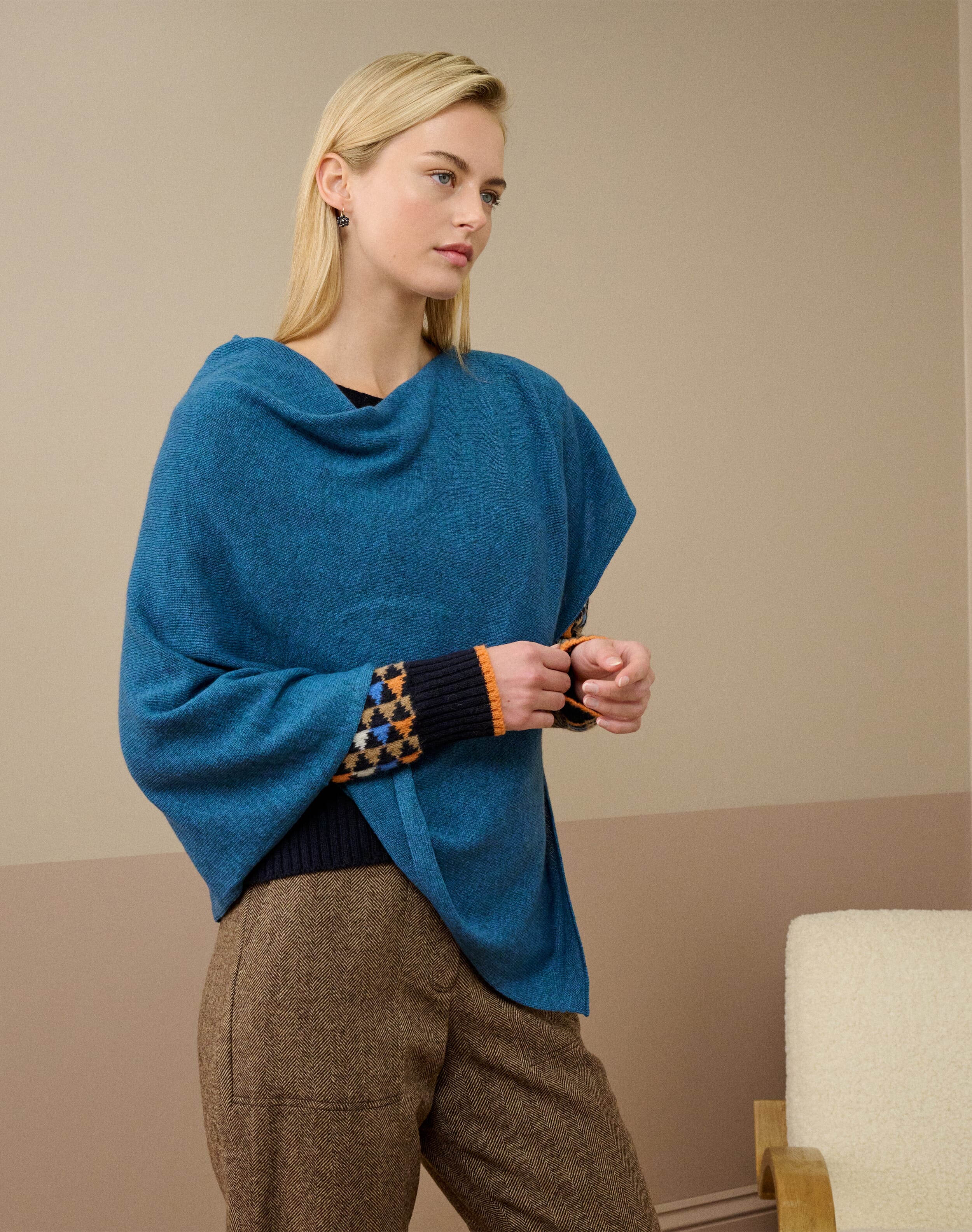 Cashmere Gauzy Knit Poncho in Jay| Brora Clearance