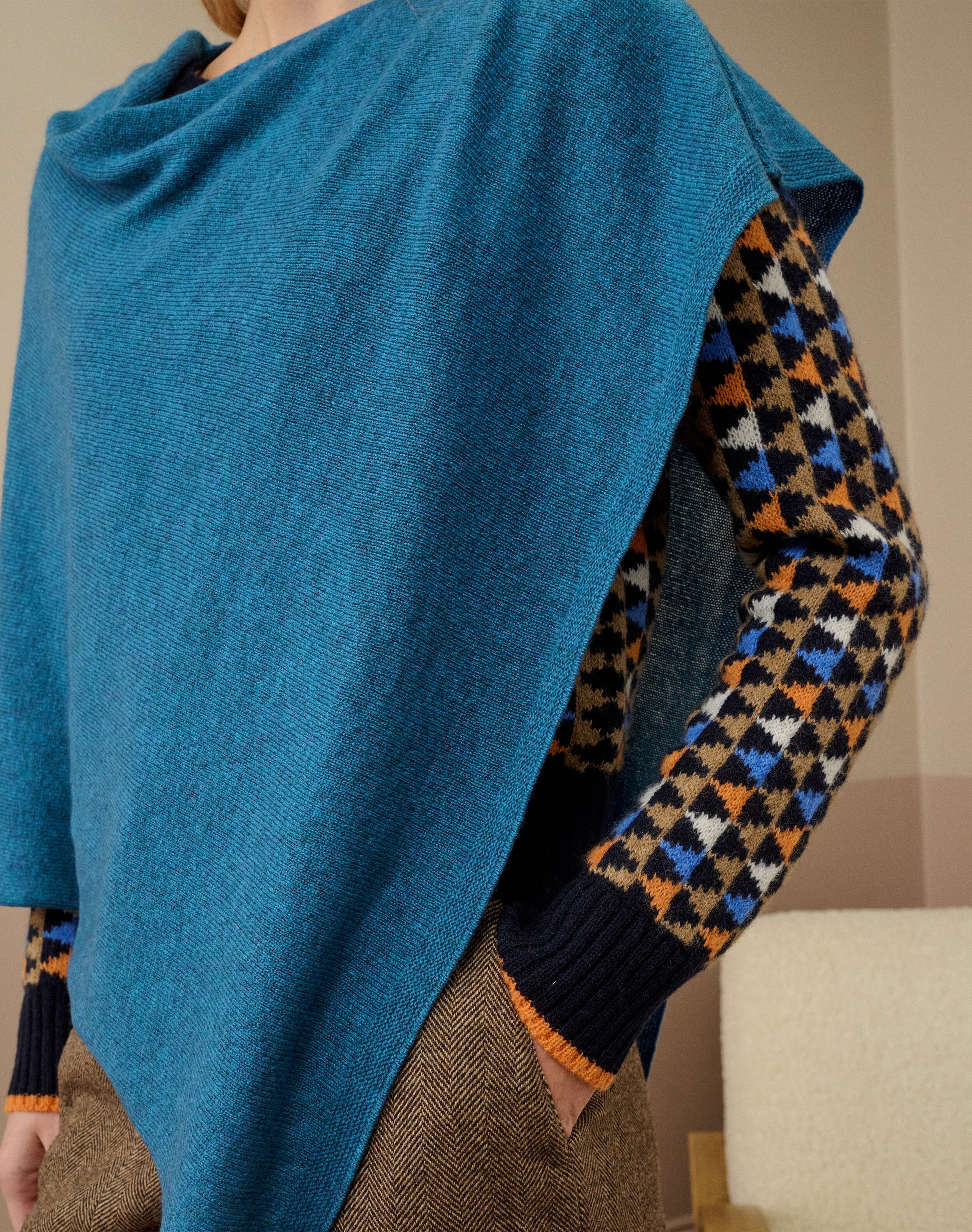 Cashmere Gauzy Knit Poncho in Jay| Brora Clearance