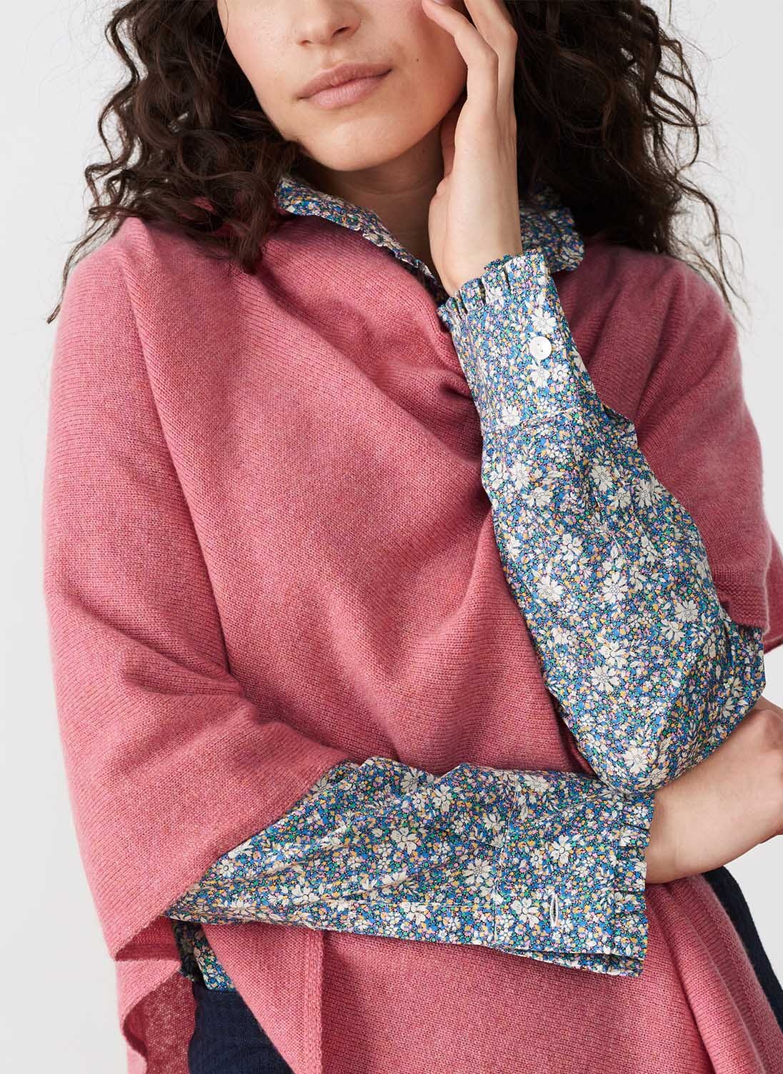 Old Rose Cashmere Gauzy Knit Poncho | Women's Ponchos & Capes | Brora ...