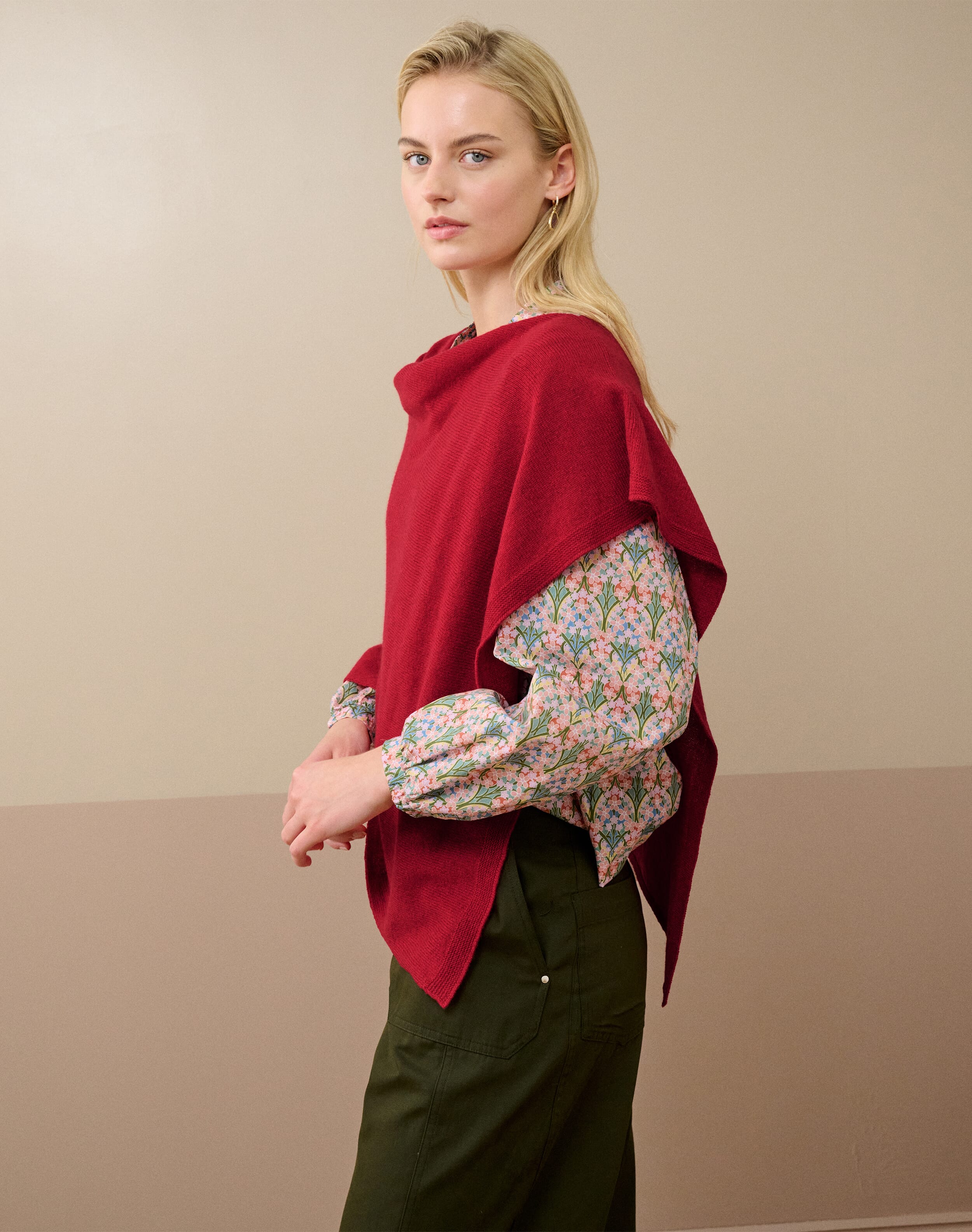 Cashmere Gauzy Knit Poncho in Garnet| Brora Clearance