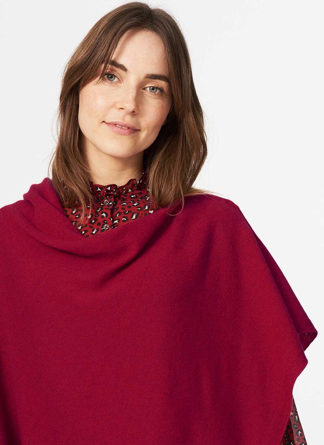 Chilli Cashmere Gauzy Knit Poncho | Ponchos & Capes | Brora
