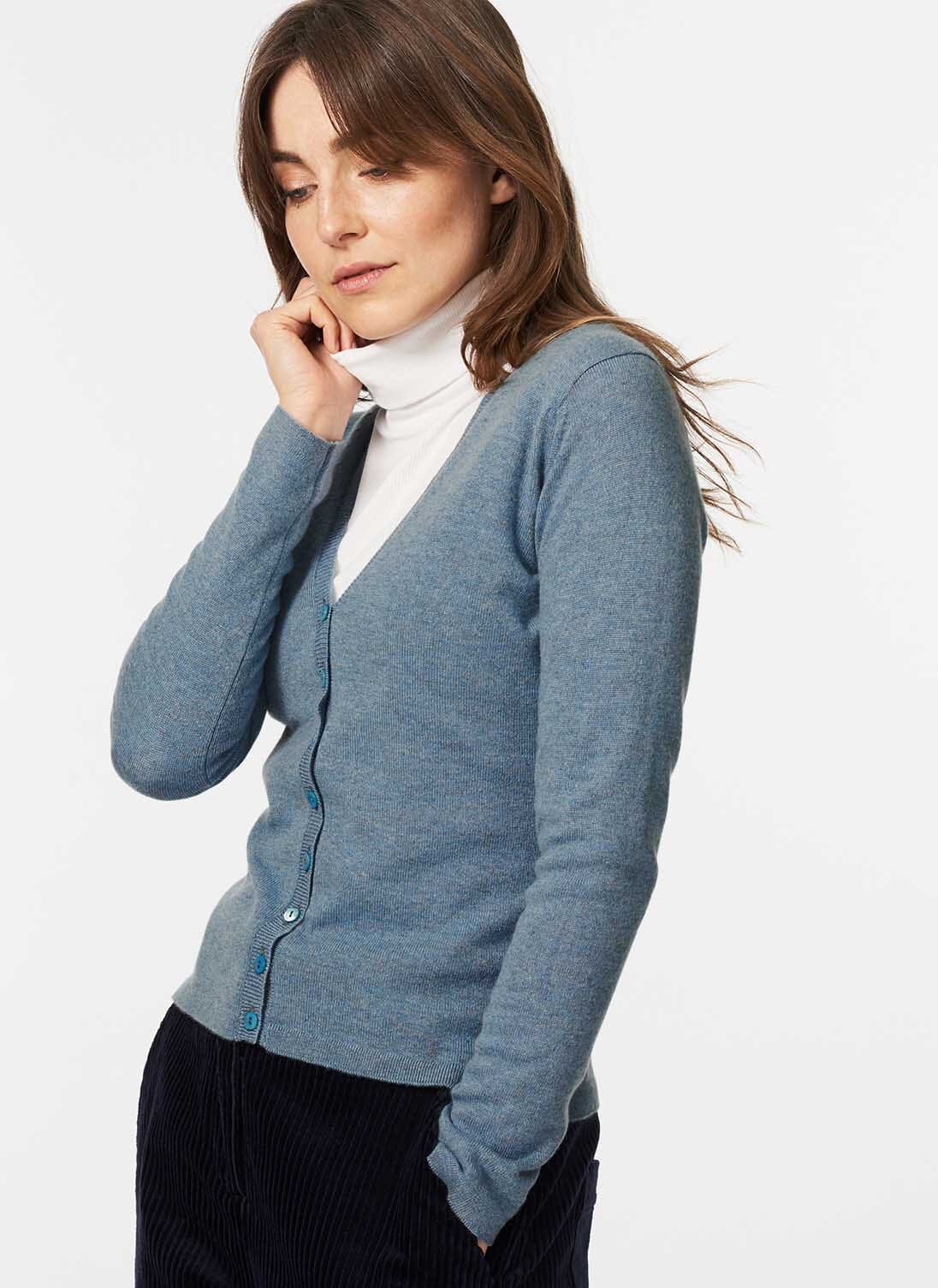 Mist Cashmere Fitted V Neck Cardigan | Women's Cashmere | Brora