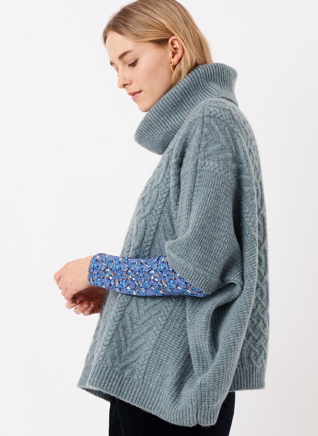 Mercury Cashmere Aran Poncho | Women's Ponchos & Scarves | Brora
